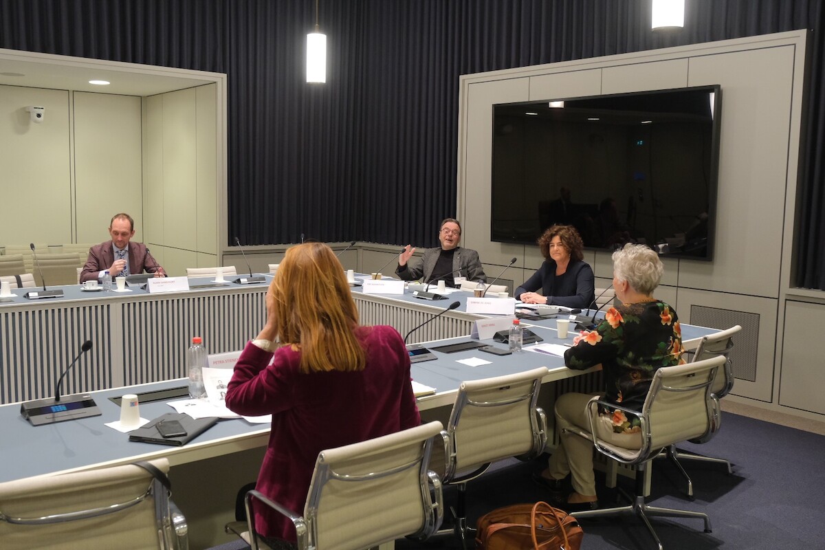 Openbare gesprekken Parlementaire onderzoekscommissie 4 maart over de arbeidsmarkt - Eerste ...